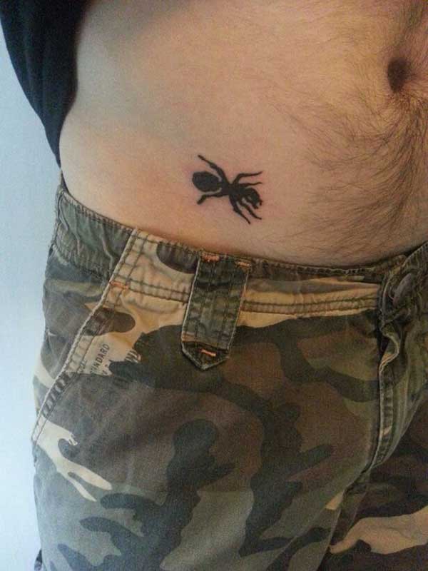 55 Tatuagens de Formigas Impagáveis: Desenhos & Significados