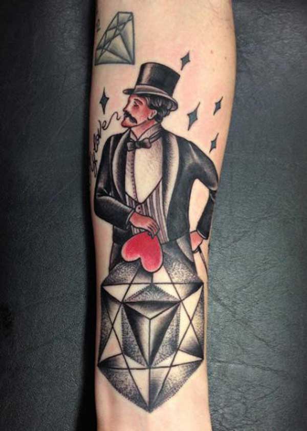 145+ Ideias de Tatuagens de Magos e Mágicos (Desenhos & Significados)